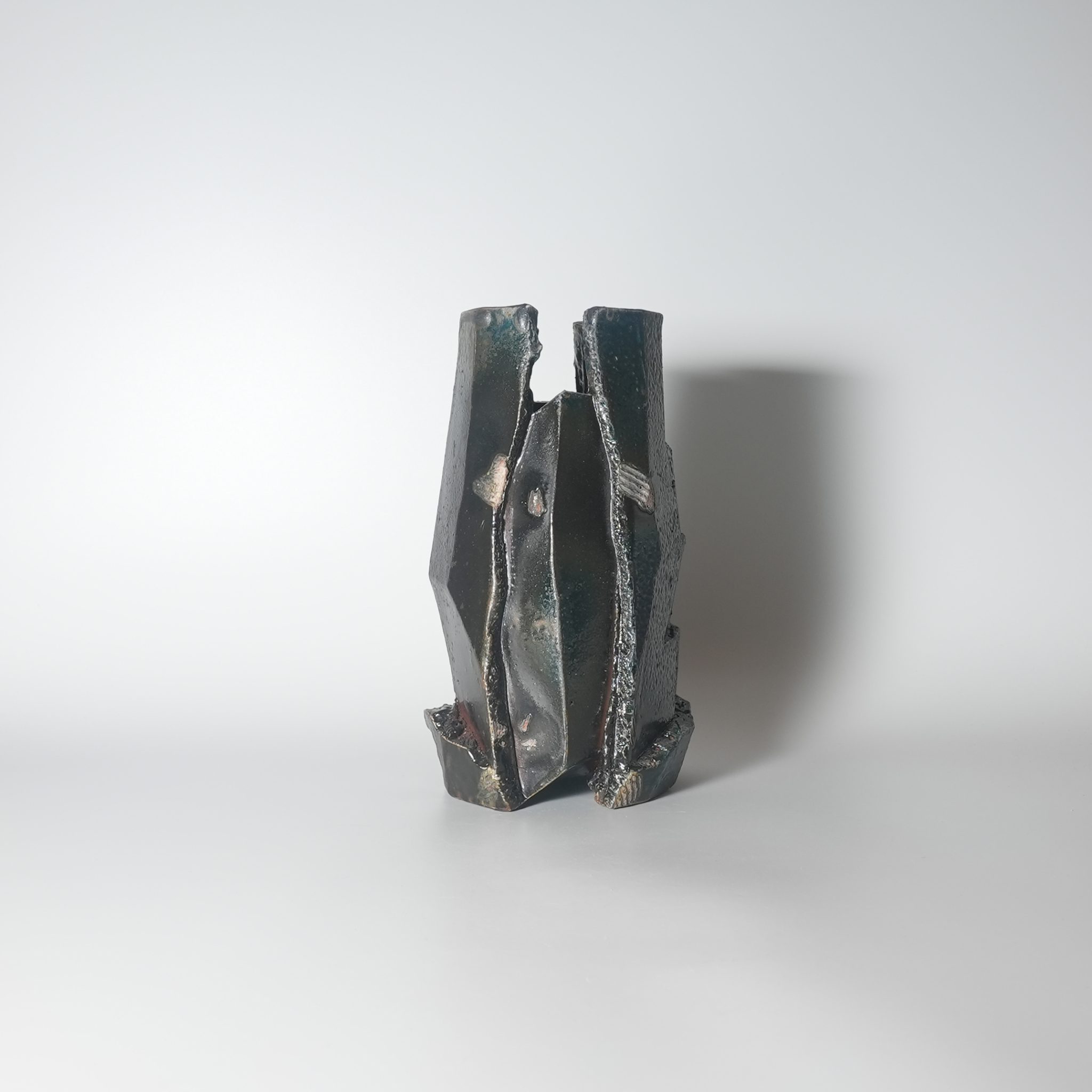 Yohen blue flower vase. Bizen. Takashi Baba. | Gallery Sentou